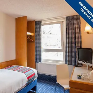 Travelodge London Farringdon: What To Expect From 3 star Hotel With ...