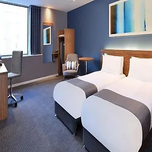 Travelodge London Farringdon: What To Expect From 3 star Hotel With ...